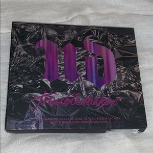 Urban Decay | Makeup | New Urban Decay Troublemaker Palette | Poshmark